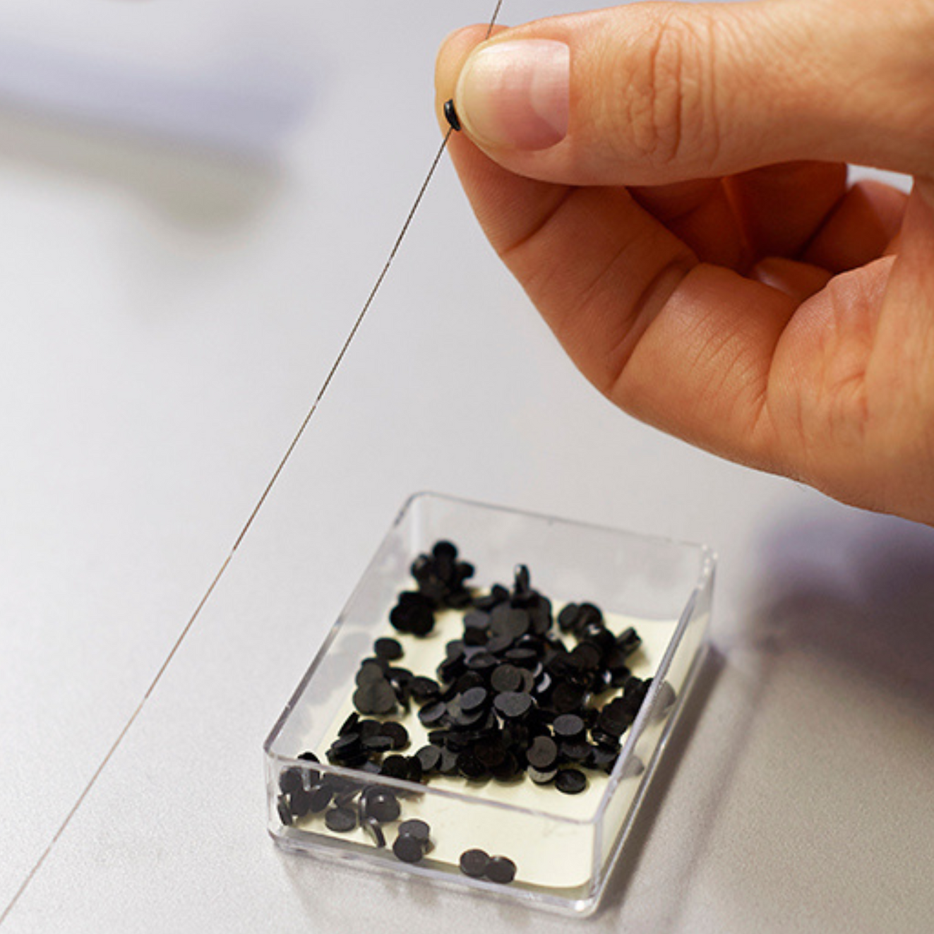 Assemply under microscope – ortofon-microtech